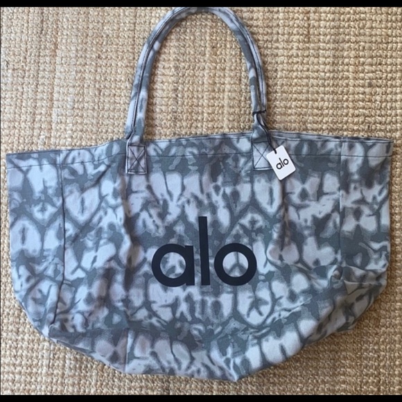 ALO Yoga | Bags | Alo Gym Bag | Poshmark
